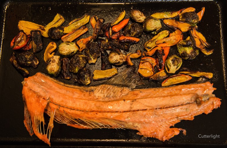 how to cook salmon spine or carcass | CutterLight